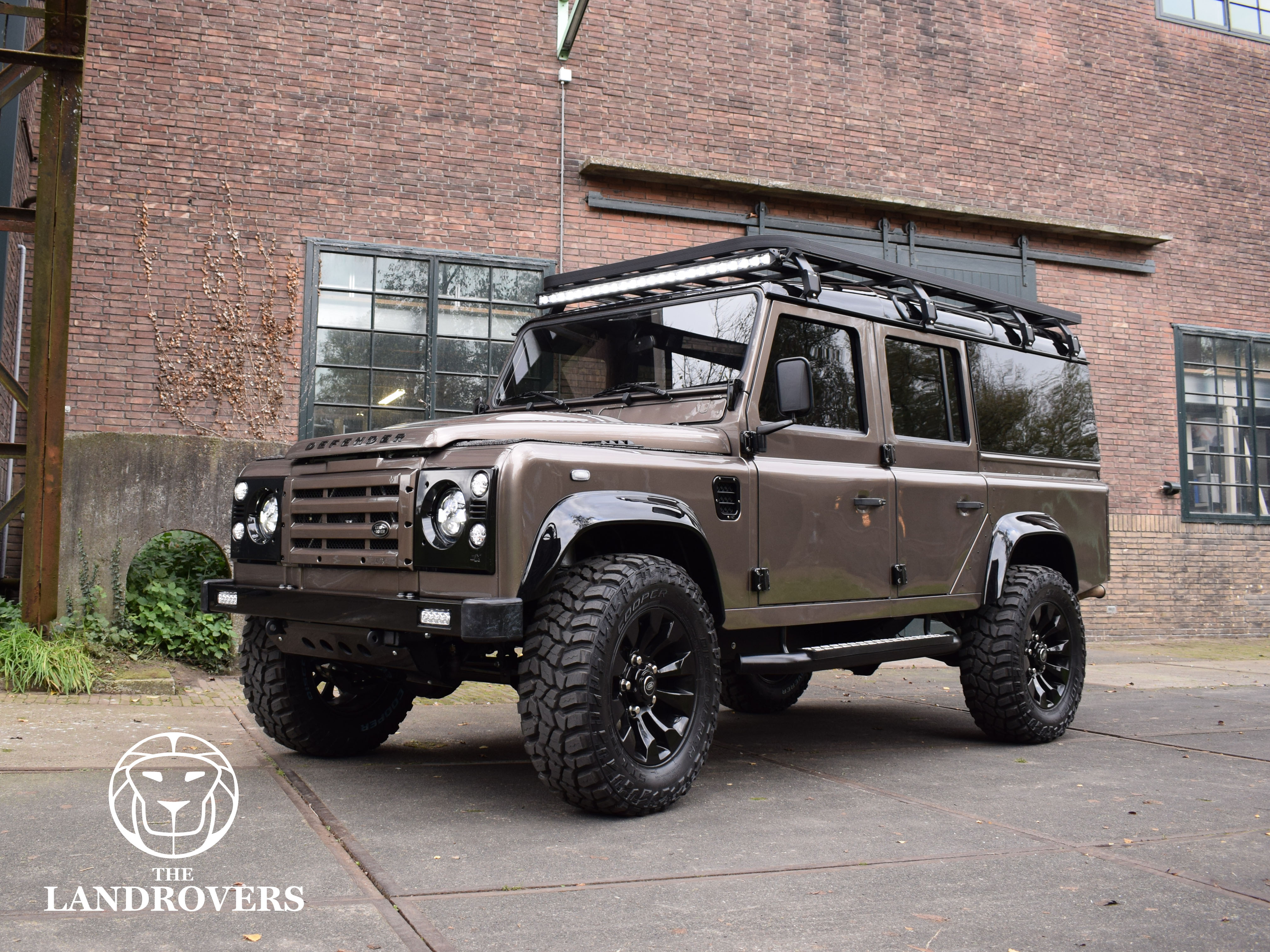 UX Designer voor Elektrische Land Rover Defender in Amsterdam - The ...